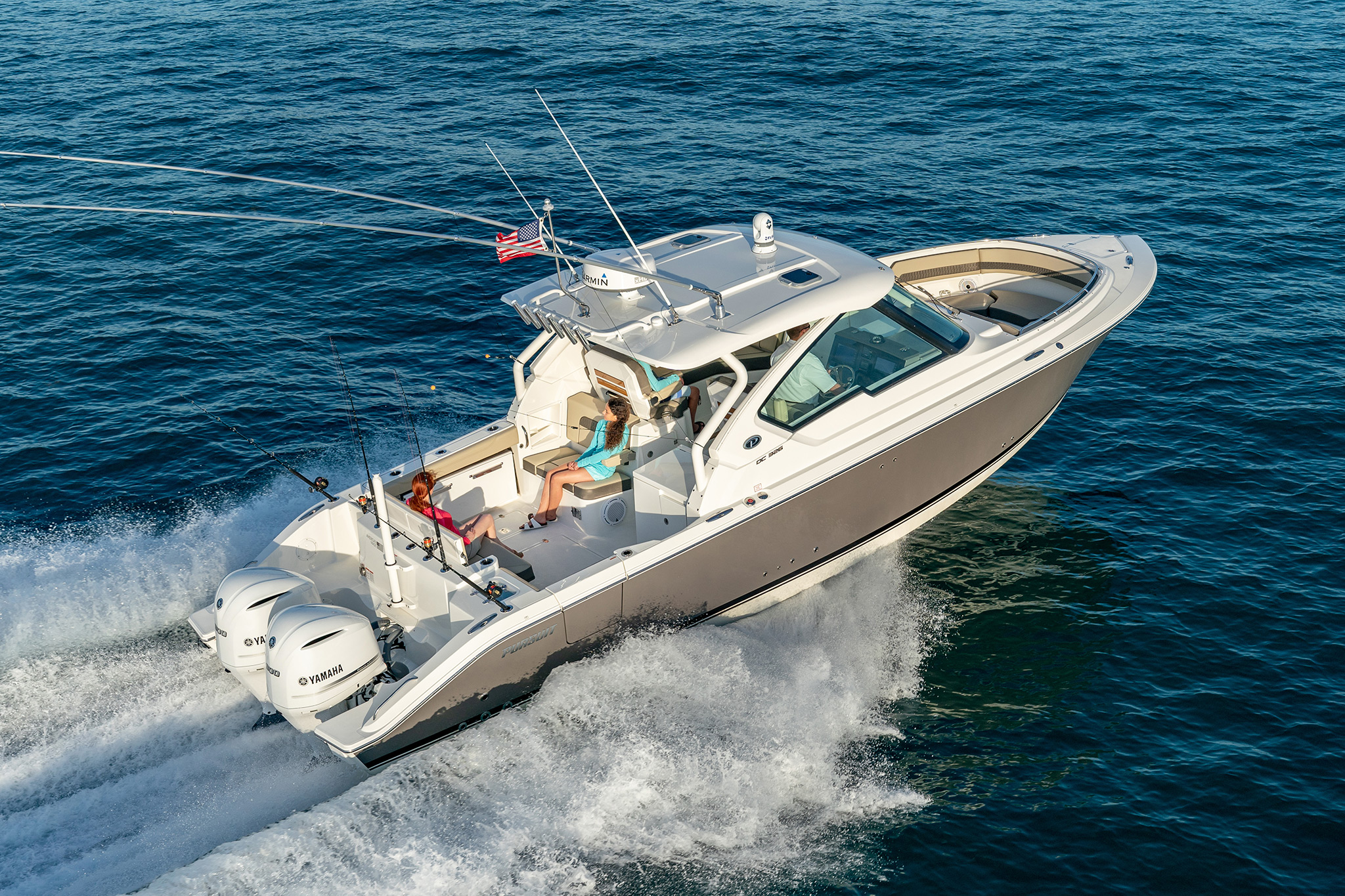 Pursuit Boats - DC 326 DUAL CONSOLE BOAT