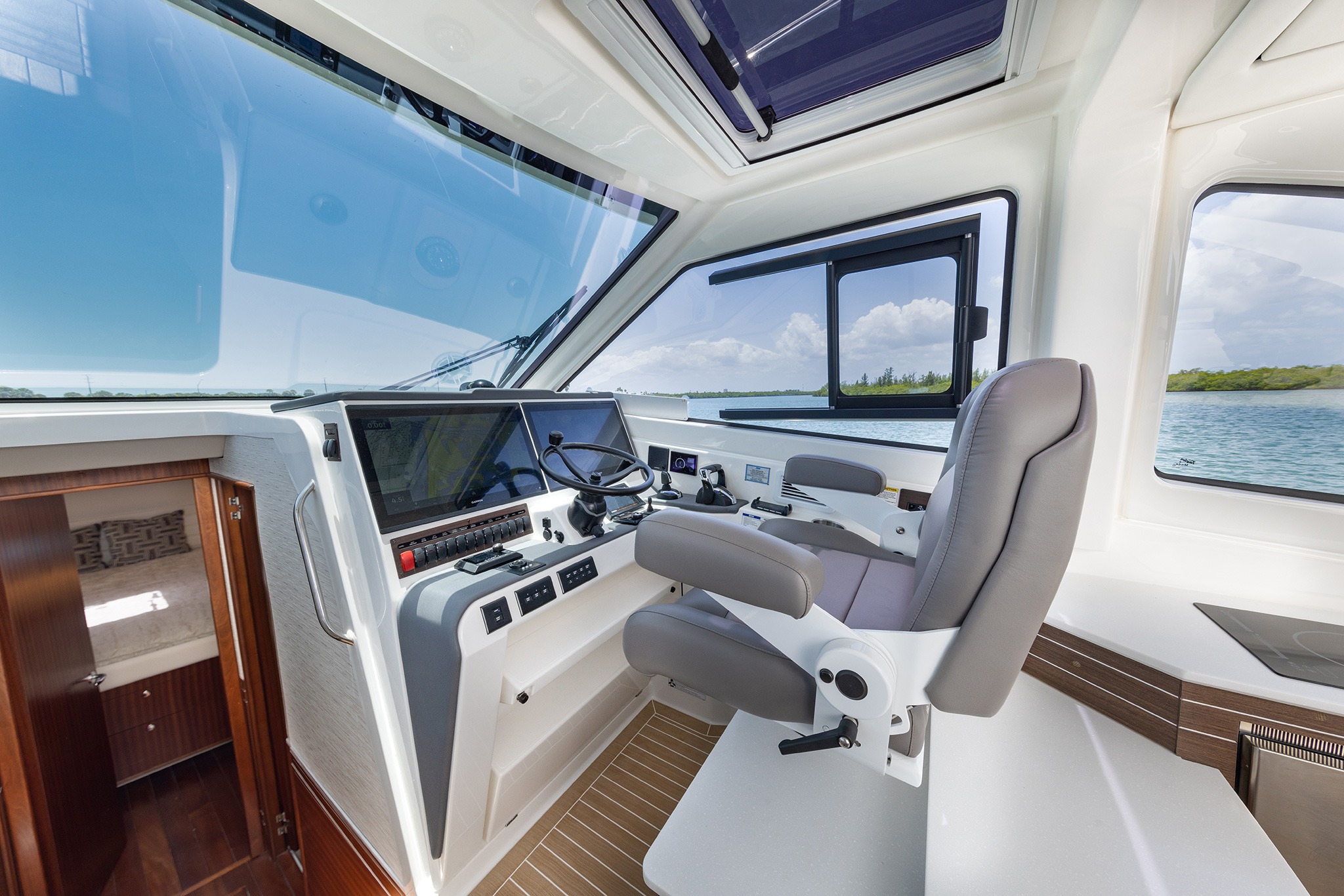 PURSUIT BOATS - OS 445 OFFSHORE BOAT