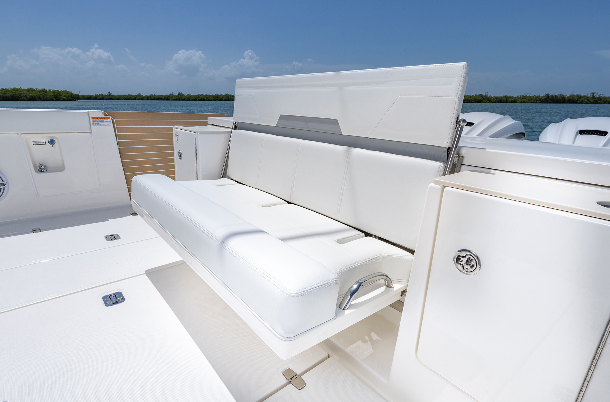 PURSUIT BOATS - OS 445 OFFSHORE BOAT