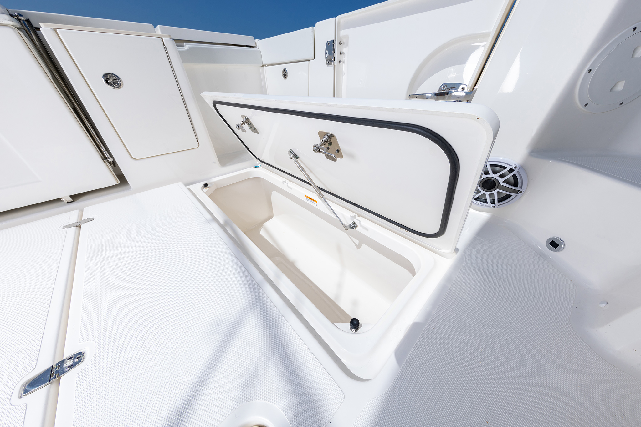 PURSUIT BOATS - OS 445 OFFSHORE BOAT