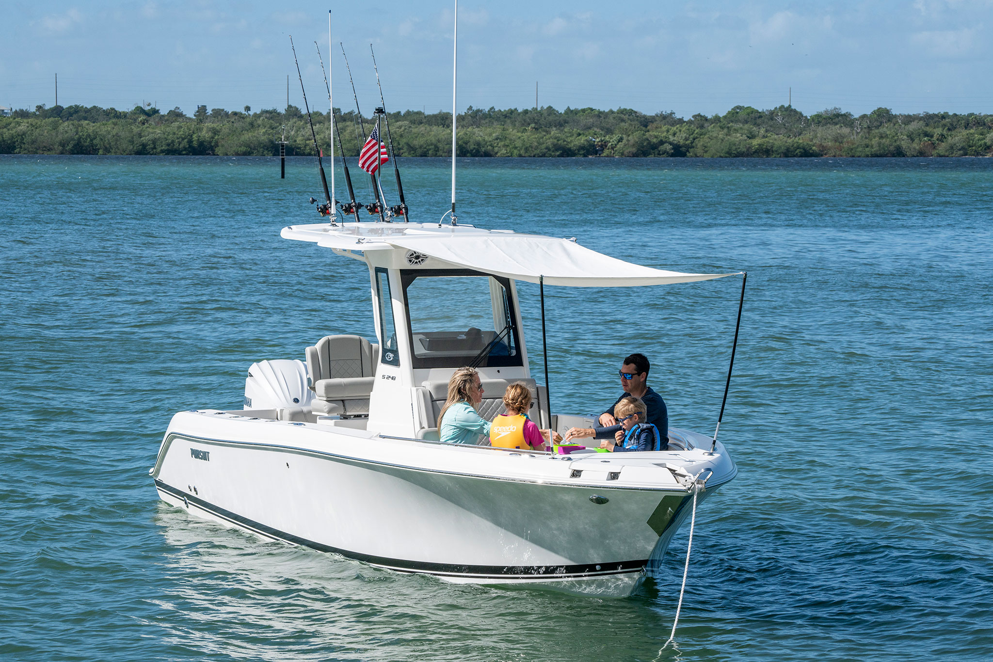 PURSUIT BOATS - S 248 SPORT BOAT