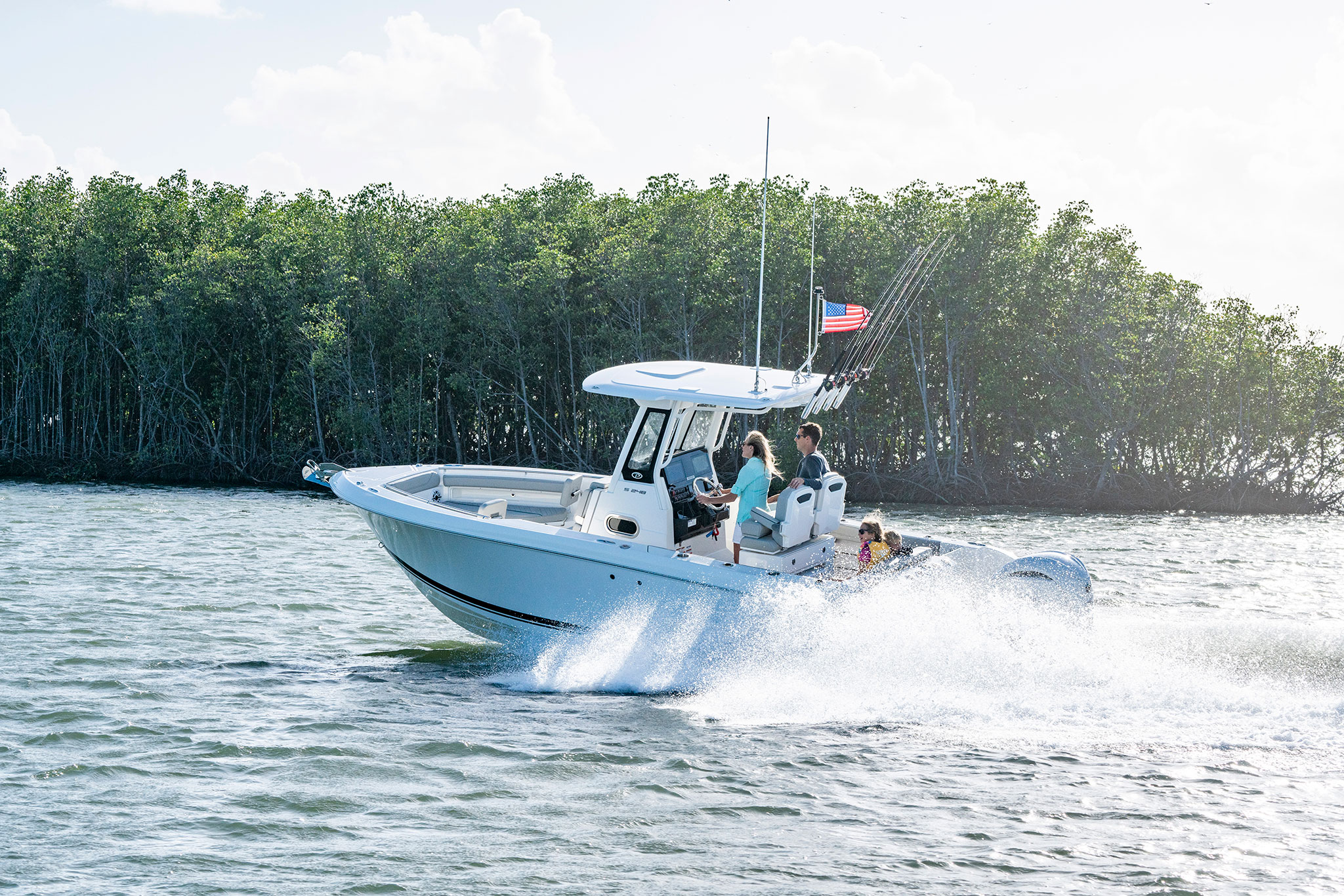 PURSUIT BOATS - S 248 SPORT BOAT